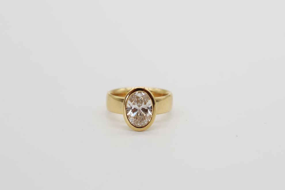Rochelle Oval Lab-Grown Diamond Ring | Bold & Elegant - Daphne Huguette